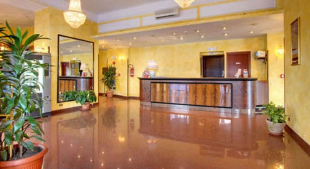 Hotel California, Rome Hotel Price, Address & Reviews