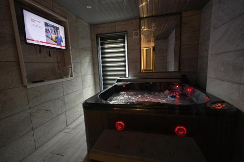 jacuzzi london