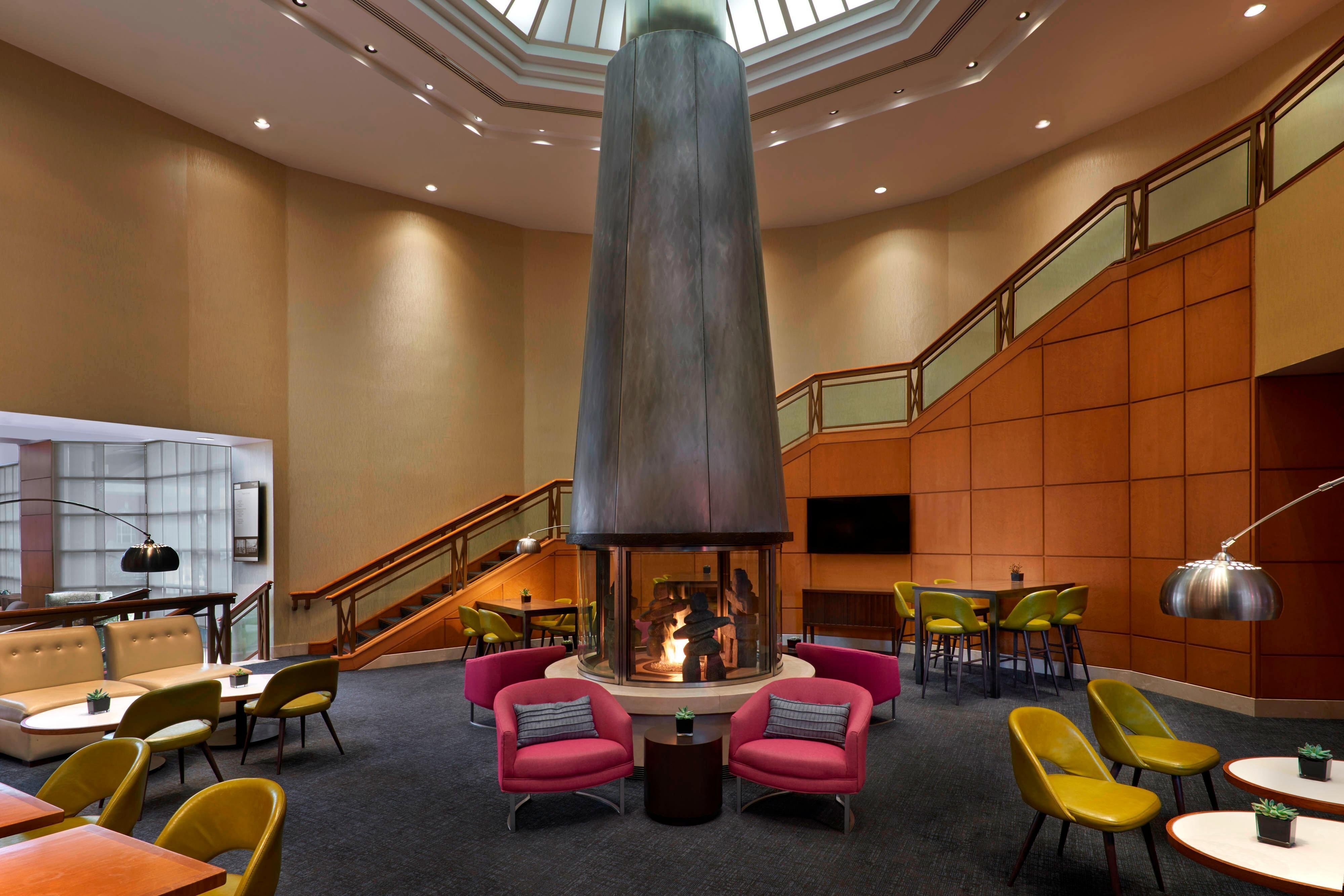 Marriott Downtown at CF Toronto Eaton Centre, Toronto Hotel Price ...